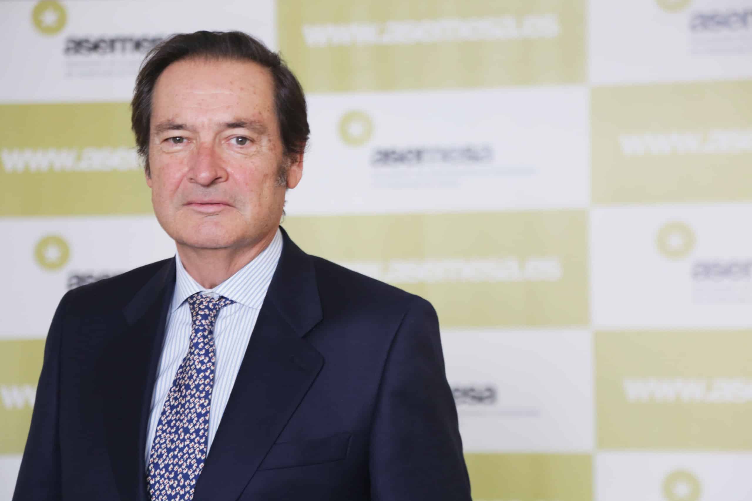 Carlos Camacho deja la presidencia de la patronal Asemesa