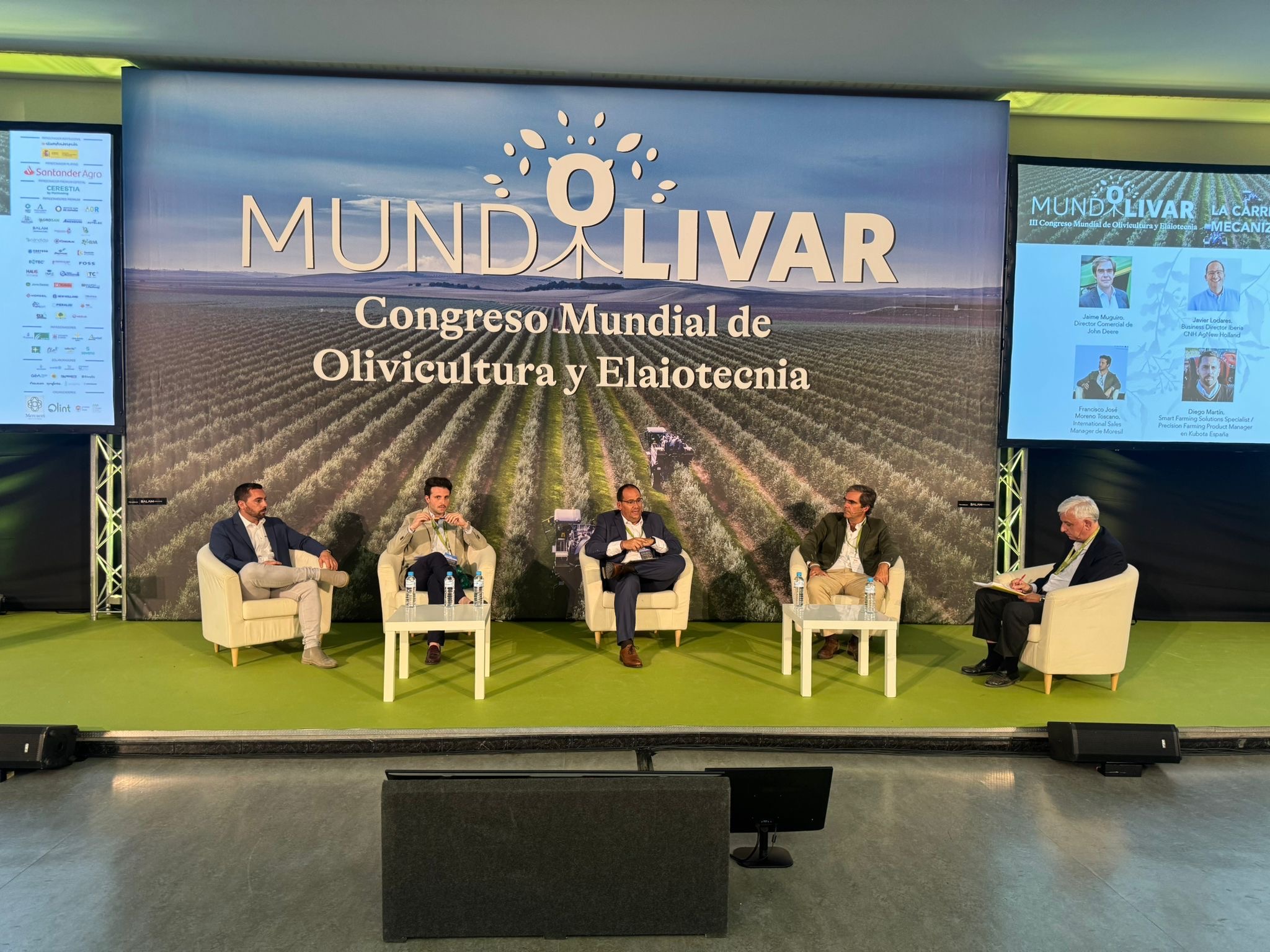 Kubota impulsa el olivar español en Mundolivar 2025